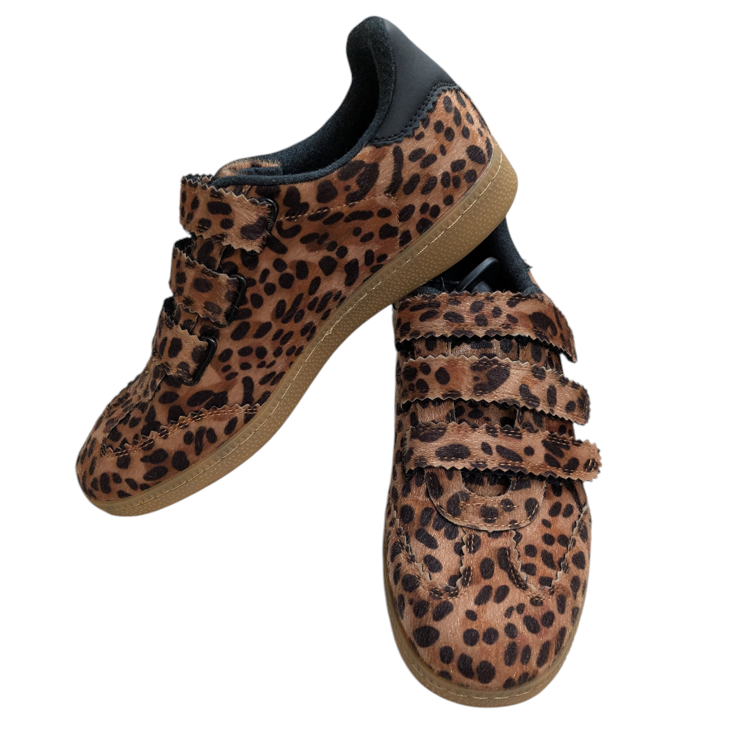 Shoes Sneakers By Cmc In Animal Print, Size:9 – Clothes Mentor